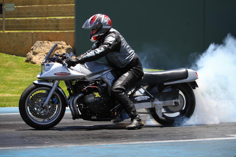 Fuchs dragster flies as Perth goes testing - Drag News Magazine