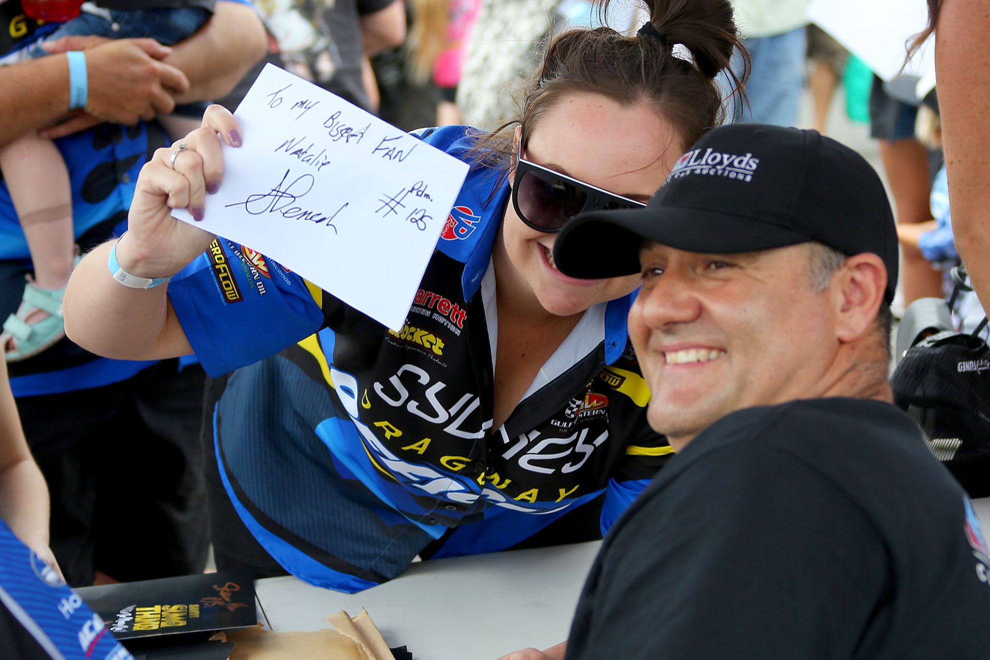 VALE: SAM FENECH - Drag News Magazine