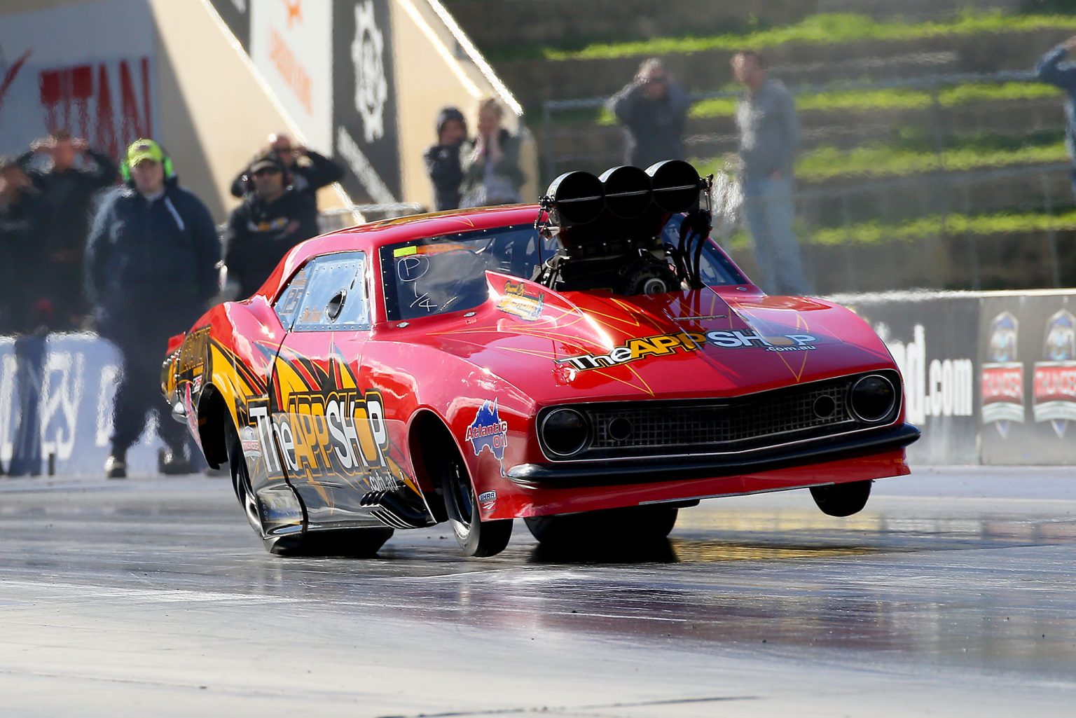 VALE: SAM FENECH - Drag News Magazine