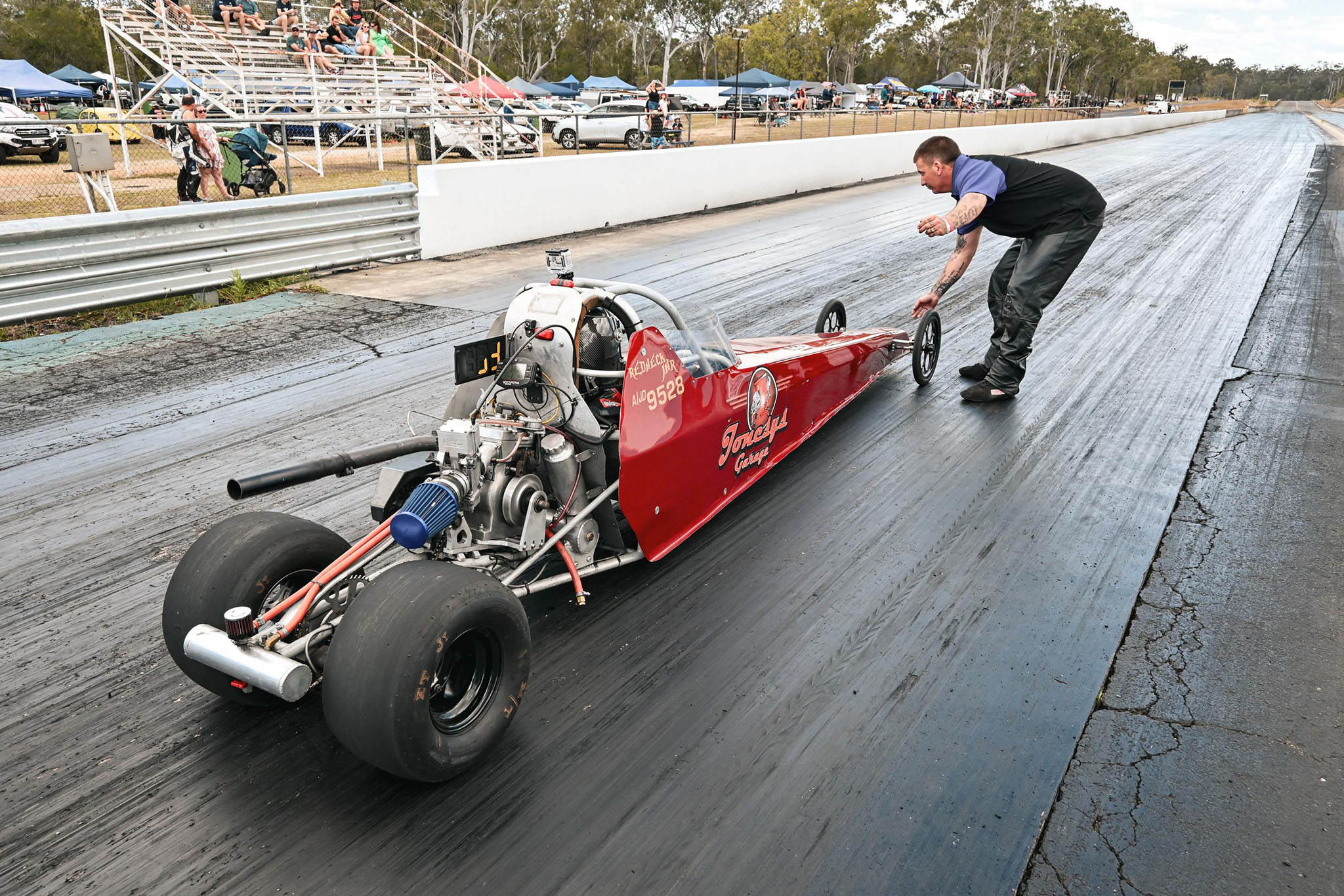 BUMPER DAY OF ACTION AT BENARABY DRAGWAY FOR AEROFLOW NATIONAL ...