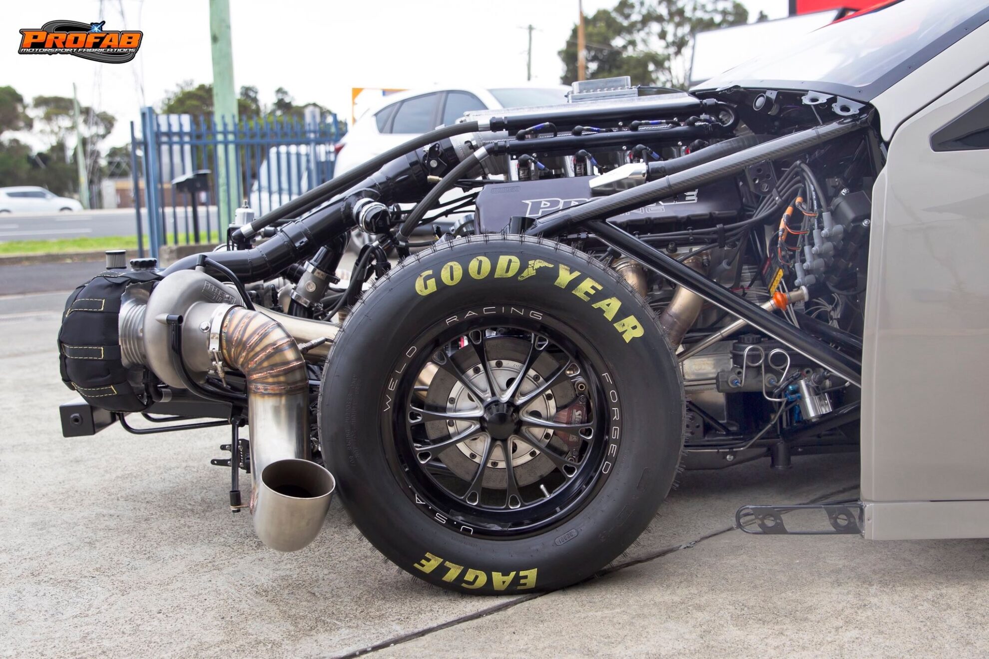 OUTLAW RADIAL DODGE STUNNER - Drag News Magazine